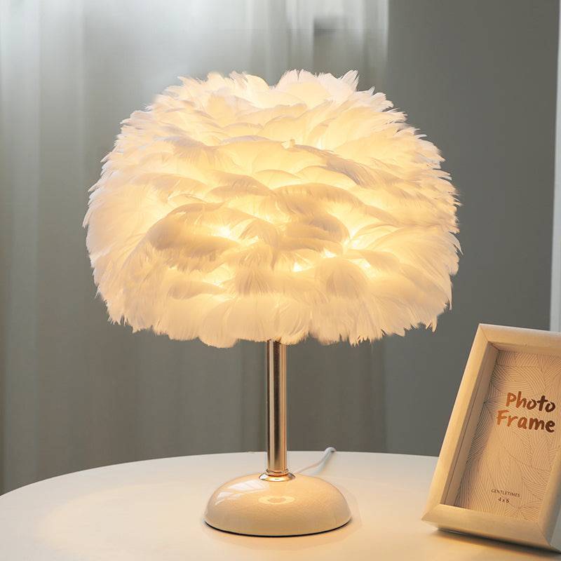 Feather Table Lamp | ModefinityFeather Table Lamp