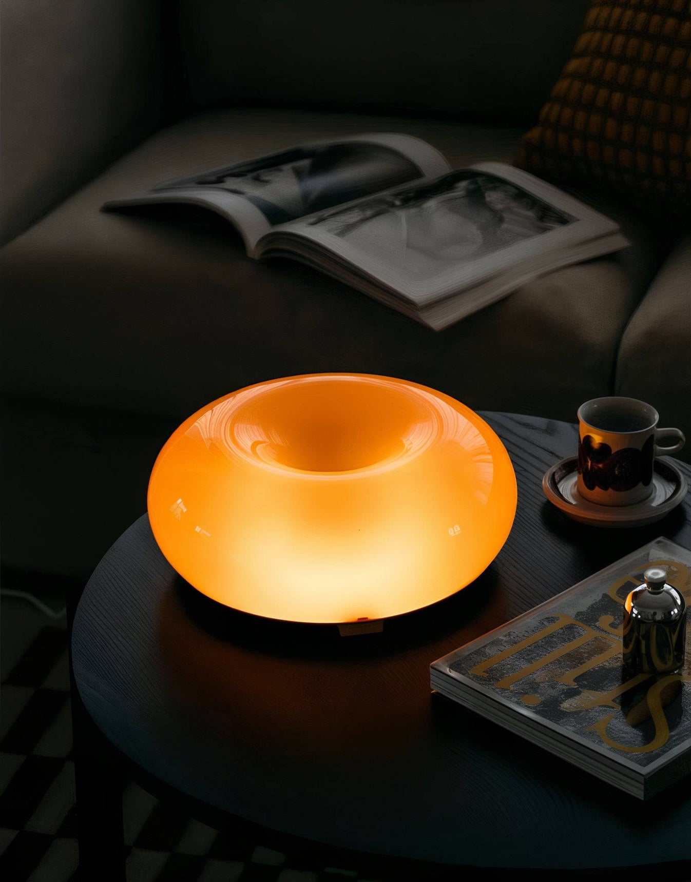 Retro Glow Desk Lamp - A Modern Twist on Vintage Design